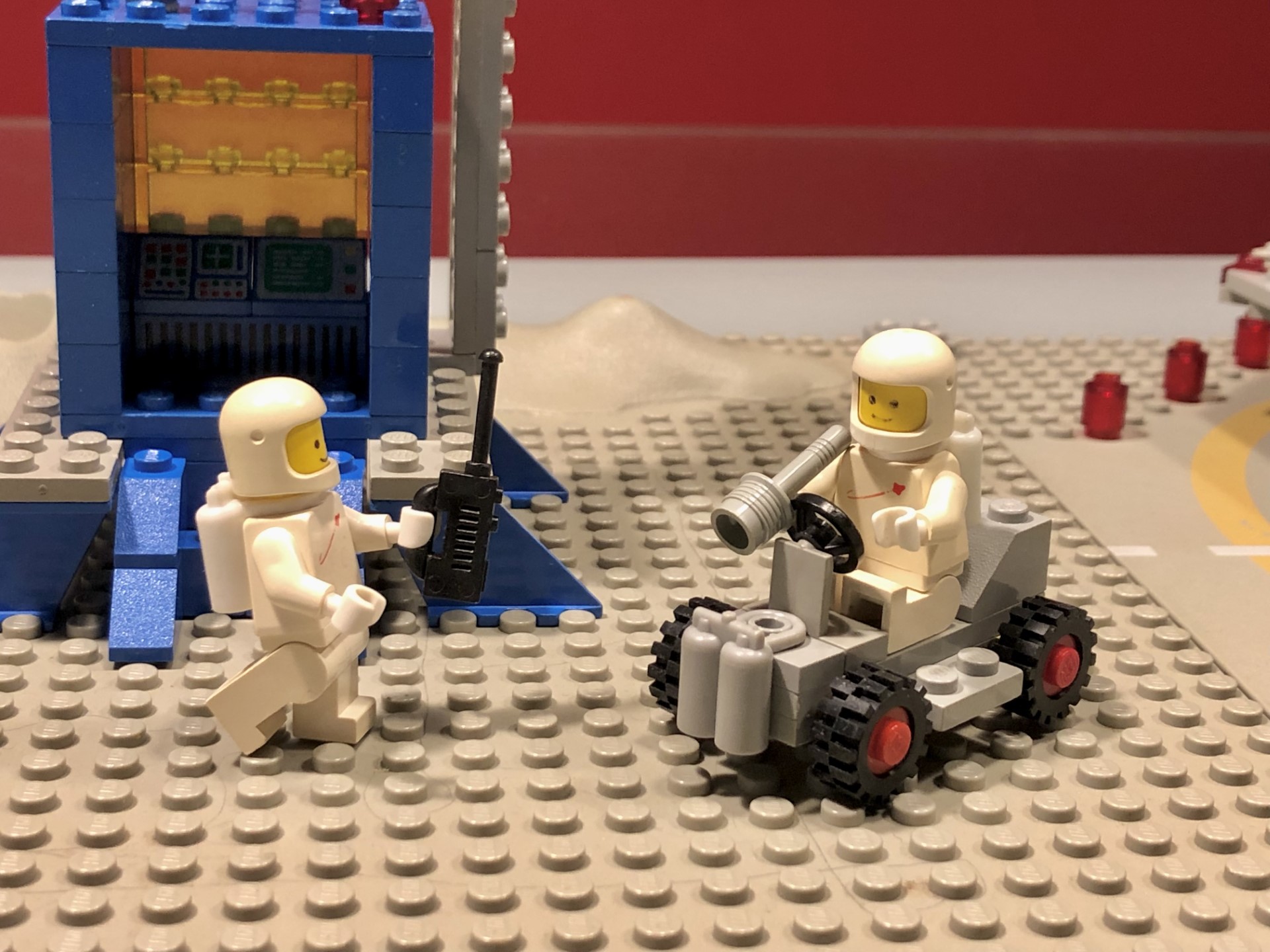 クラシック レゴ®スペース 497/928「大型宇宙船」 | The Brick Rooms